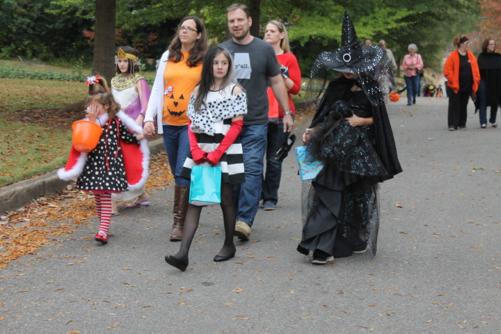 Halloween At Glenwood Terrace 2015 - Geek Alabama
