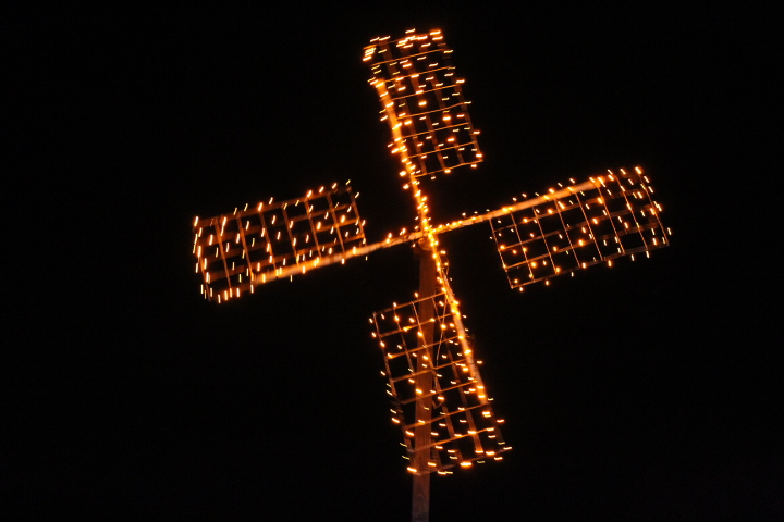 Watch The Gilley's Christmas Lights On ABC's The Great Christmas Light ...