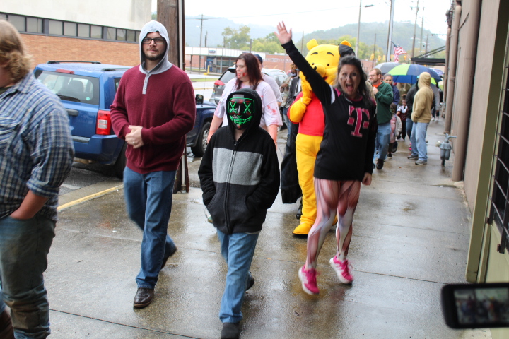 See Video And Pictures From The 2019 Gadsden Zombie Parade - Geek Alabama