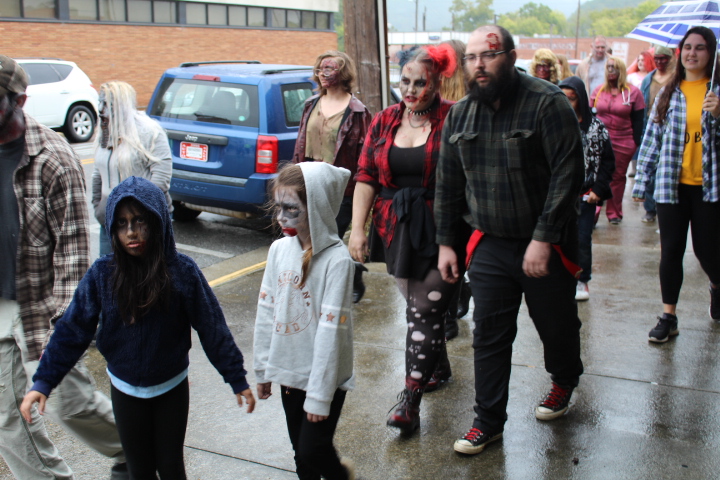 See Video And Pictures From The 2019 Gadsden Zombie Parade - Geek Alabama