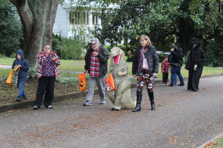 See Video And Pictures From Halloween At Glenwood Terrace 2019 - Geek ...