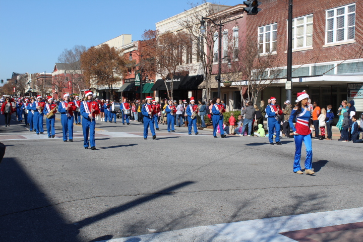 See Video And Pictures From The Gadsden, Alabama Christmas Parade 2019 ...