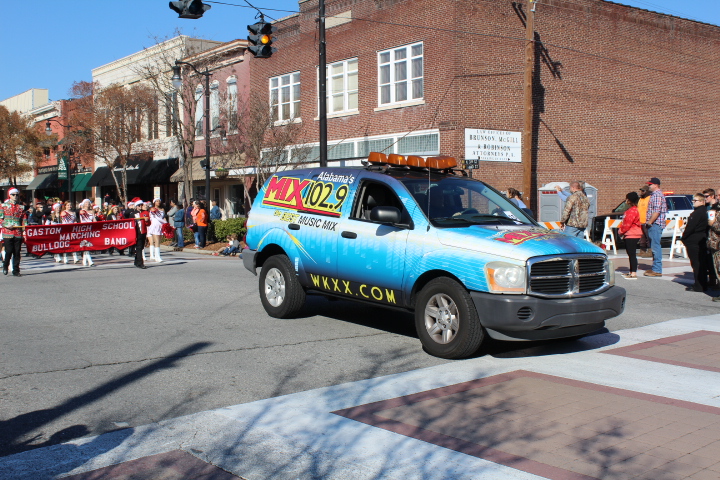 See Video And Pictures From The Gadsden, Alabama Christmas Parade 2019 ...