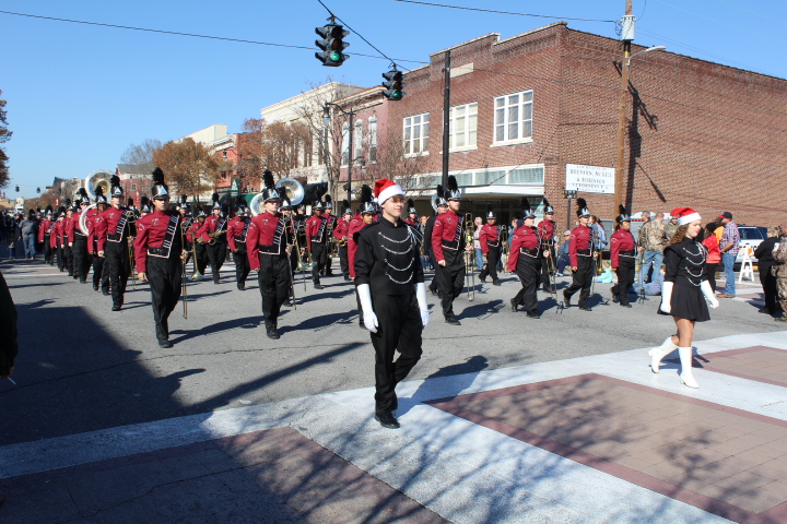 See Video And Pictures From The Gadsden, Alabama Christmas Parade 2019 ...