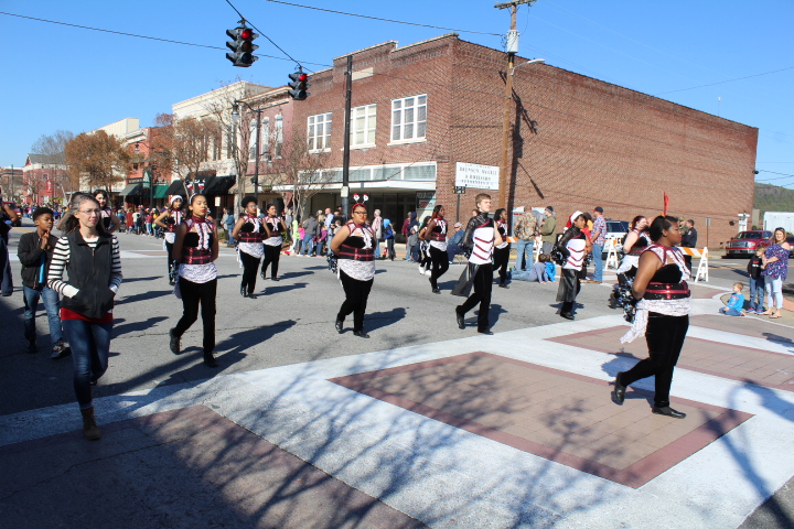 See Video And Pictures From The Gadsden, Alabama Christmas Parade 2019 ...
