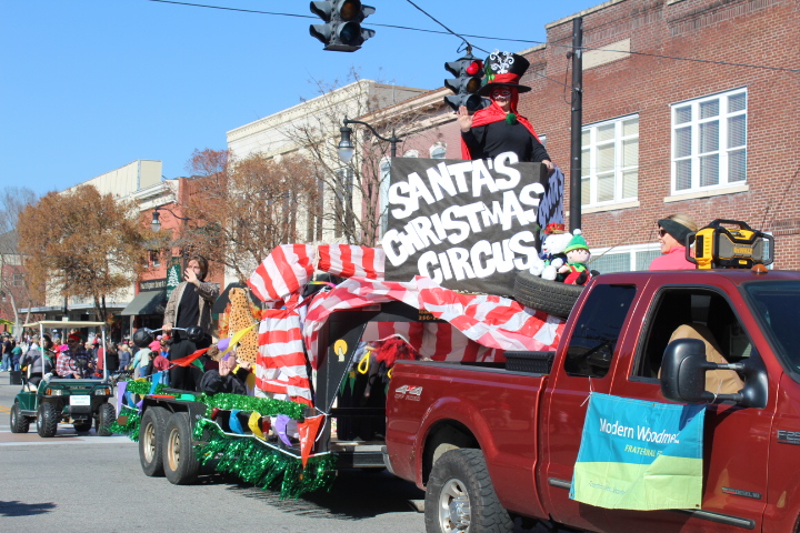 See Video And Pictures From The Gadsden, Alabama Christmas Parade 2019 ...