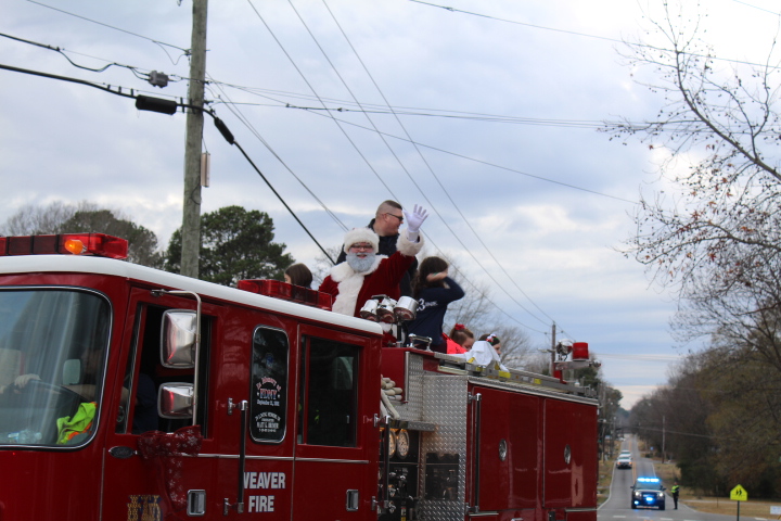 See Video And Pictures From The Weaver, Alabama Christmas Parade 2019 ...